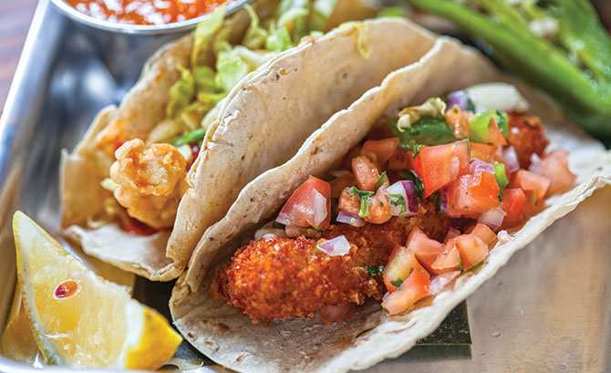 Bar Crowd | Moffly Media