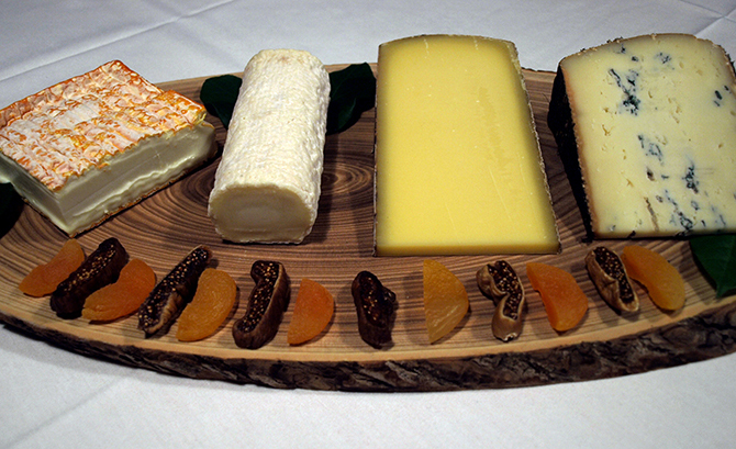 Creating The Perfect Cheese Tray | Moffly Media