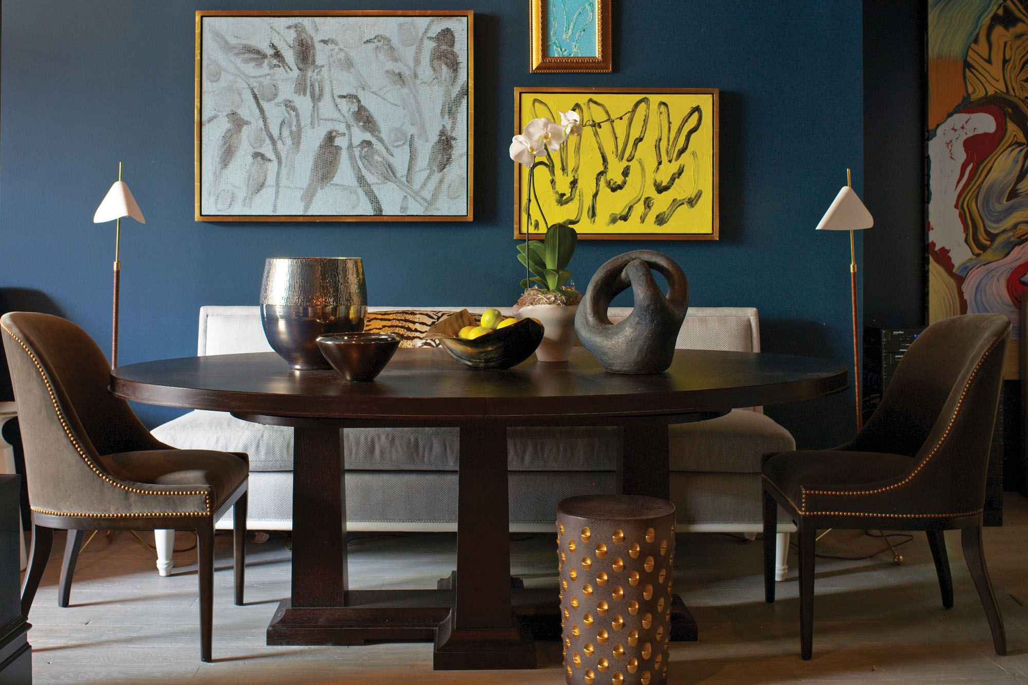 Worldly Style | Moffly Media