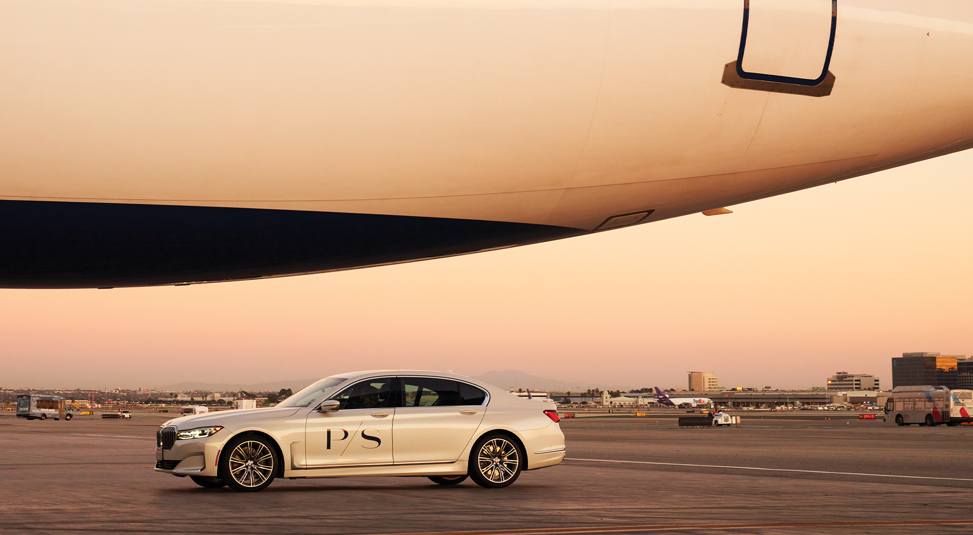 Fly like a VIP: How to Elevate Your Air Travel Experience | Moffly Media